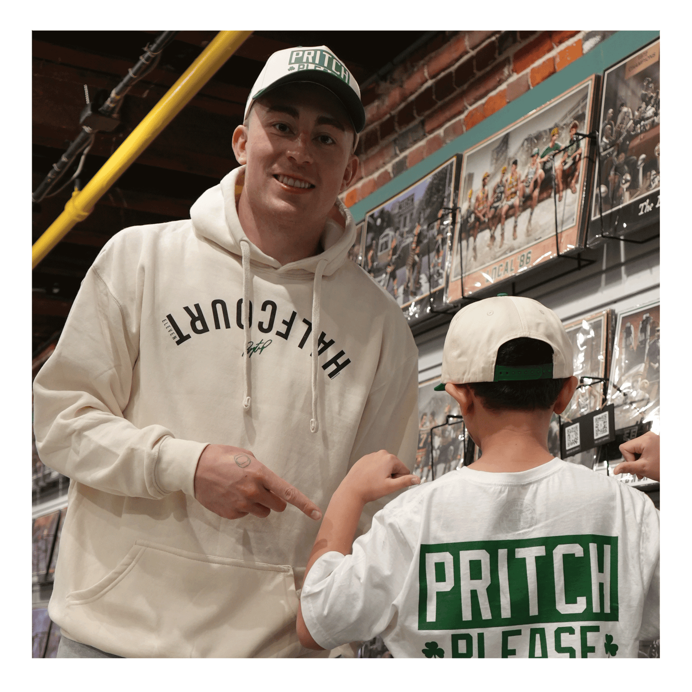 PRITCH PLEASE - Hoodie